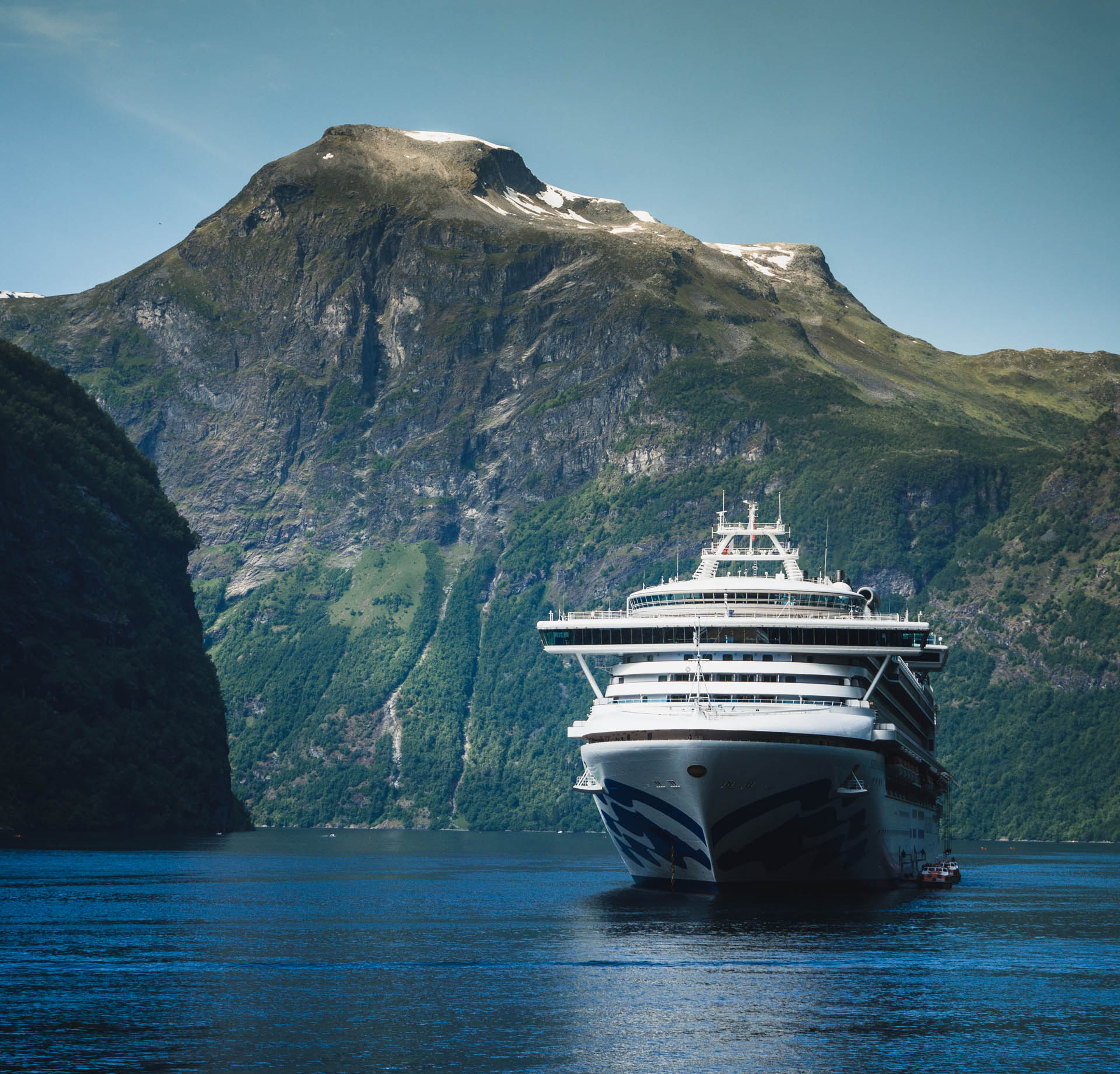 A Smoker’s Travel Guide for Cruises – Real Travel Adventures